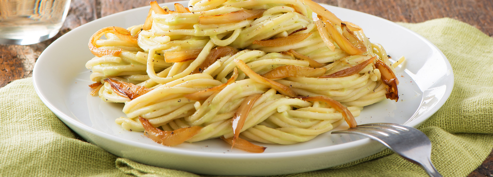 Prince® - Spaghetti with Creamy Vegan Avocado Lemon Sauce